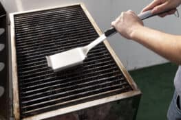 How to Clean Stainless Steel Grill Grates (Fast & Easy)